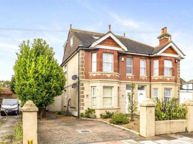 2 Bedroom Apartment Worthing West Sussex 100263240