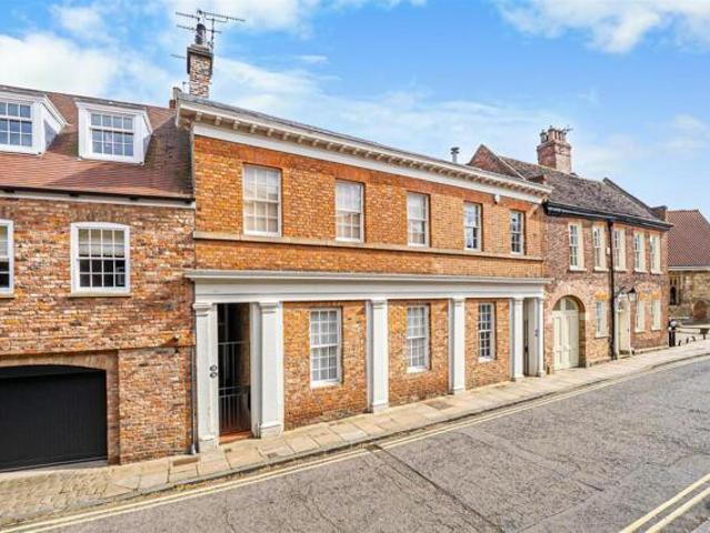 2 Bedroom Apartment York York LS101677510