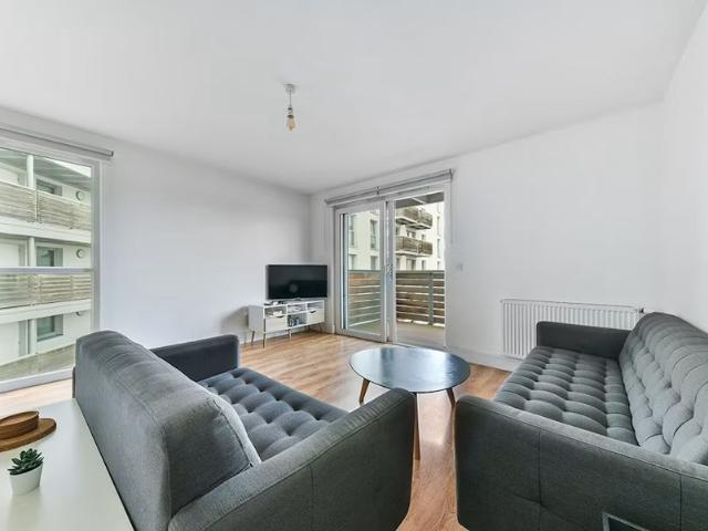 2 bedroom apartment