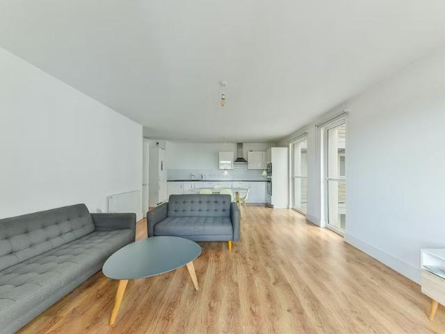 2 bedroom apartment