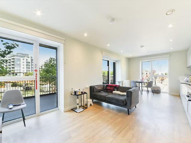 2 bedroom apartment