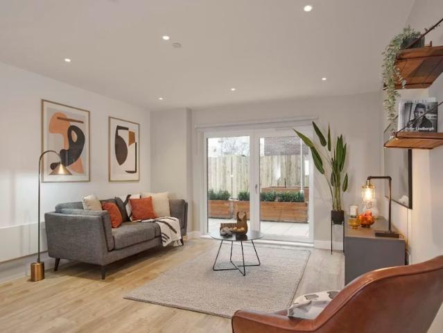 2 bedroom apartment