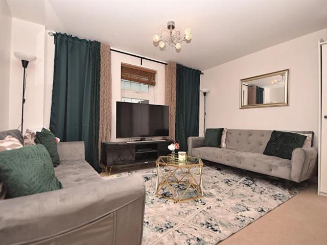 2 bedroom apartment