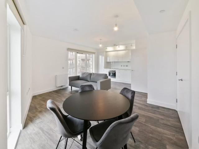 2 bedroom apartment