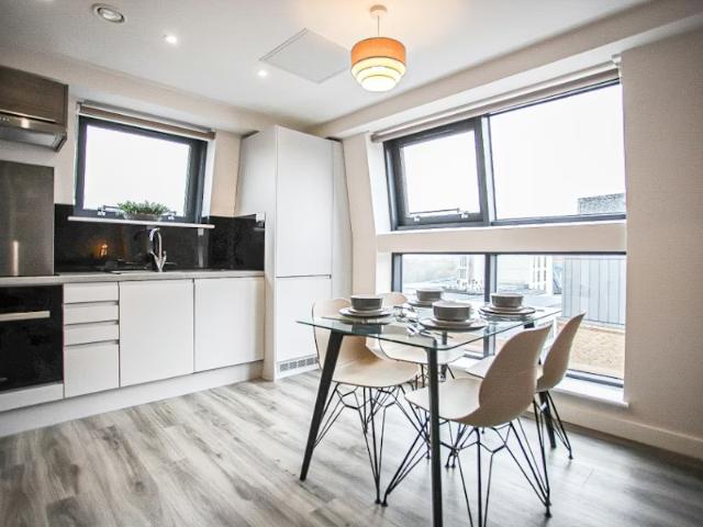 2 bedroom apartment