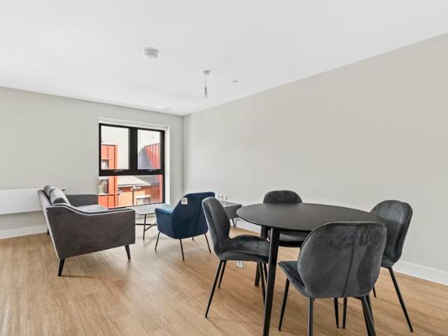 2 bedroom apartment