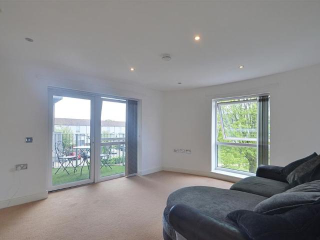2 bedroom apartment