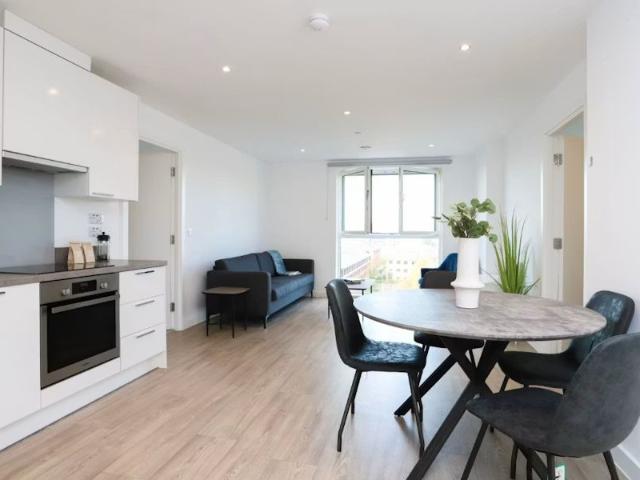 2 bedroom apartment