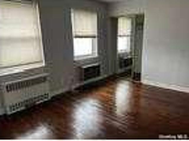 2 Bedroom Apartments For Rent Westbury NY