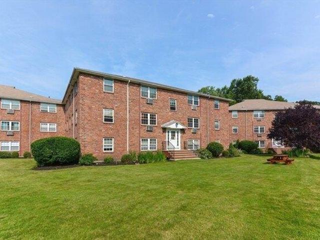 2 bedroom, Arlington MA 02474 LS103127658