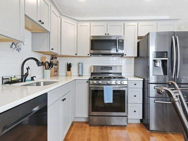 2 bedroom, Arlington MA 02474 102409958