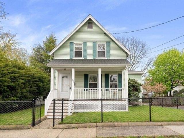 2 bedroom, Arlington MA 02474 103442304
