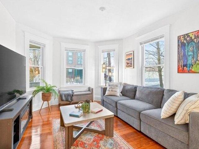 2 bedroom, Arlington MA 02476 LS102959997