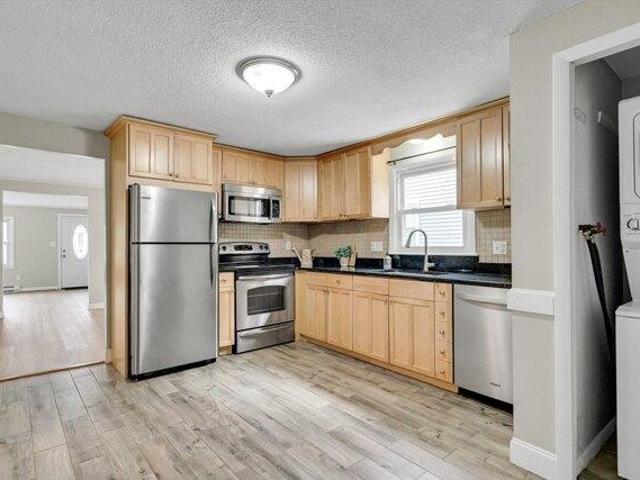 2 bedroom, Arlington MA 02476 102959090