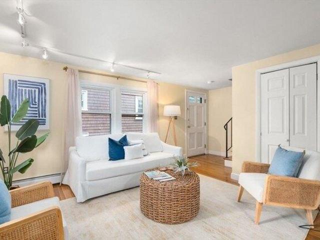 2 bedroom, Arlington MA 02476 103932778