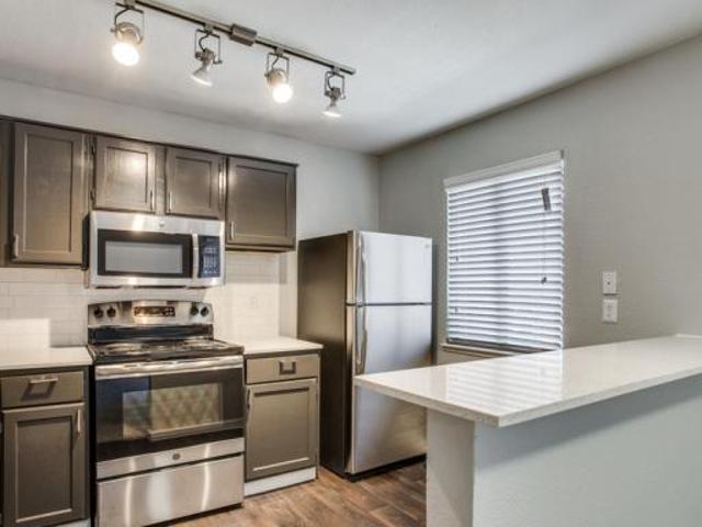 2 bedroom, Arlington TX 76006 LS77111450