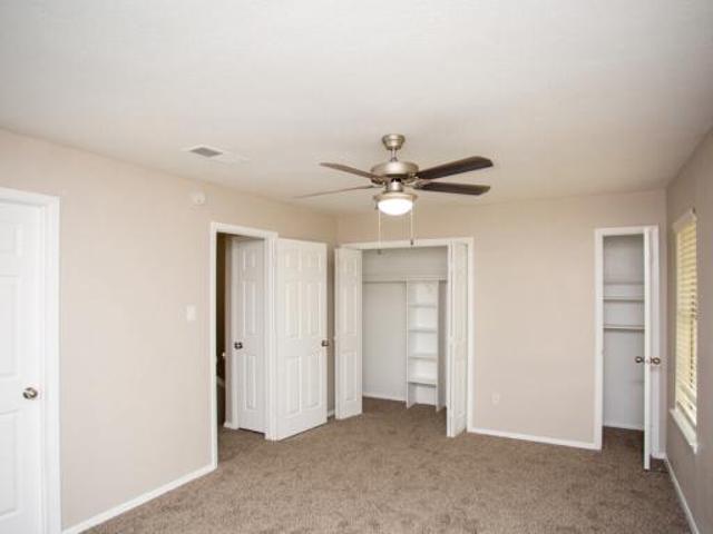 2 bedroom, Arlington TX 76015 77111563