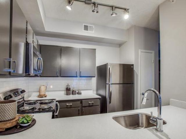 2 bedroom, Arlington TX 76010 LS77111527