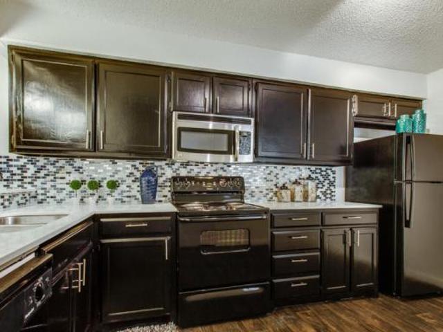 2 bedroom, Arlington TX 76011 77111517