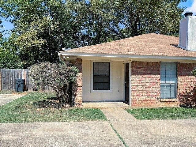2 bedroom, Arlington TX 76011 88256881