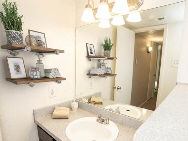 2 bedroom, Arlington TX 76013 LS77111544