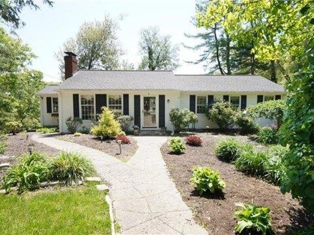 2 bedroom, Attleboro MA 02703 102564632