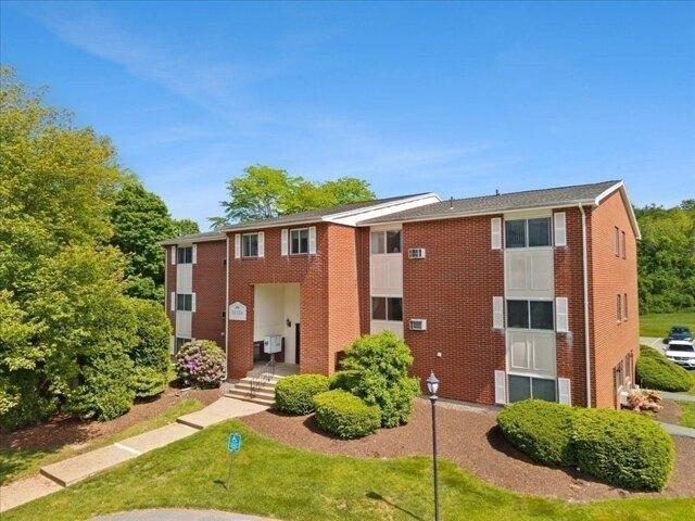 2 bedroom, Attleboro MA 02703 103124892