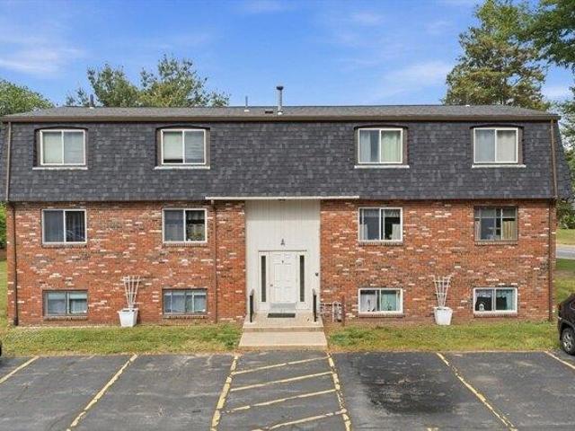 2 bedroom, Attleboro MA 02703 104608245
