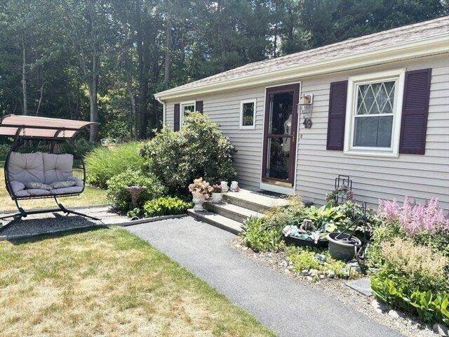 2 bedroom, Attleboro MA 02703 105059290