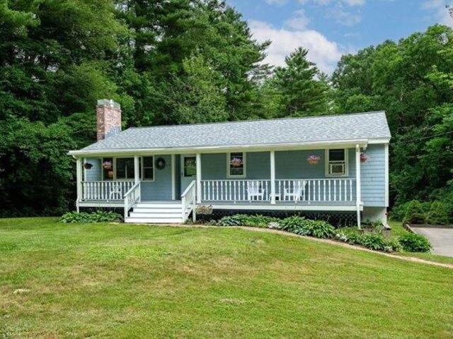 2 bedroom, Atkinson NH 03811 104351811
