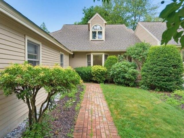 2 bedroom, Atkinson NH 03811 105144045
