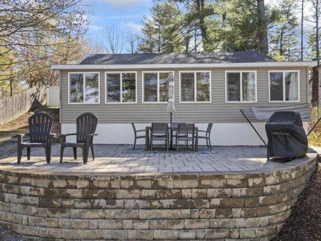 2 bedroom, Auburn ME 04210 102281630