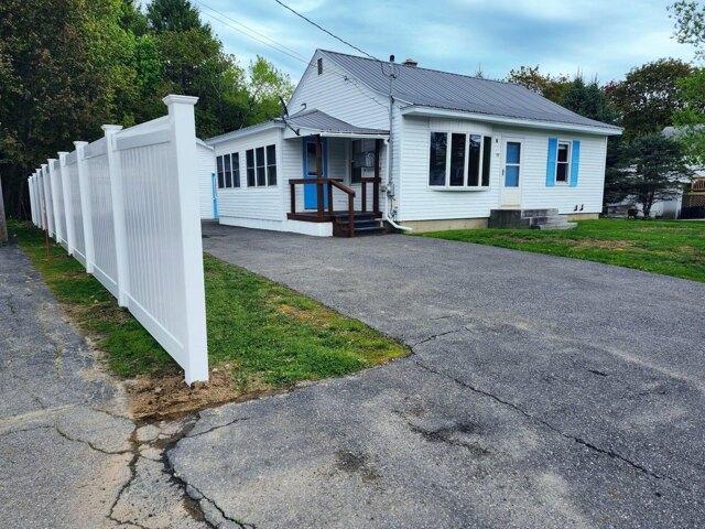 2 bedroom, Augusta ME 04330 102444936