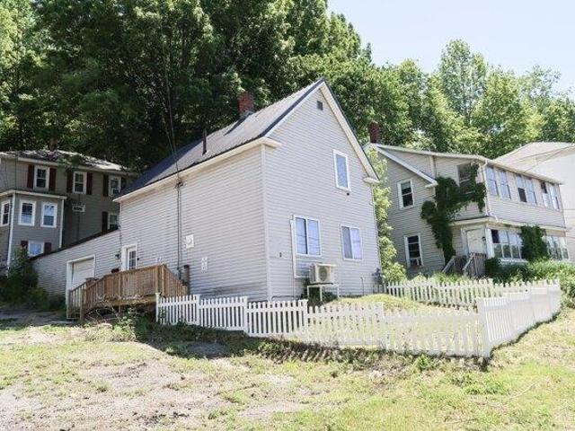 2 bedroom, Augusta ME 04330 104542442