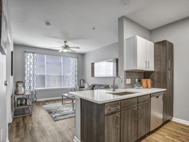 2 bedroom, Austin TX 78705 LS77112026