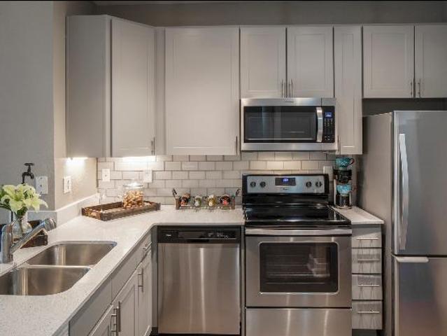 2 bedroom, Austin TX 78702 LS77113098