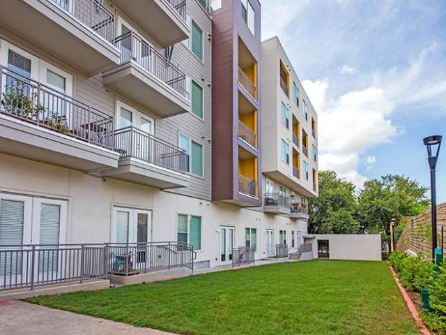2 bedroom, Austin TX 78702 56092854