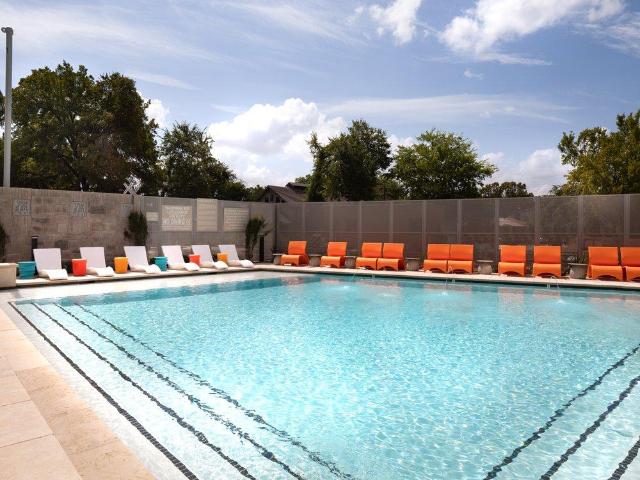 2 bedroom, Austin TX 78702 56144884