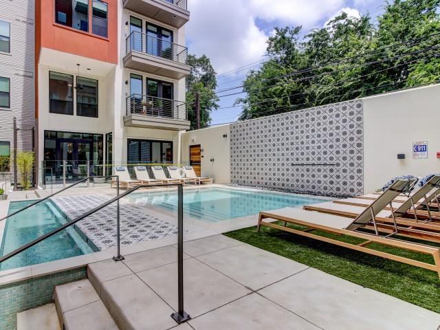 2 bedroom, Austin TX 78702 56144959