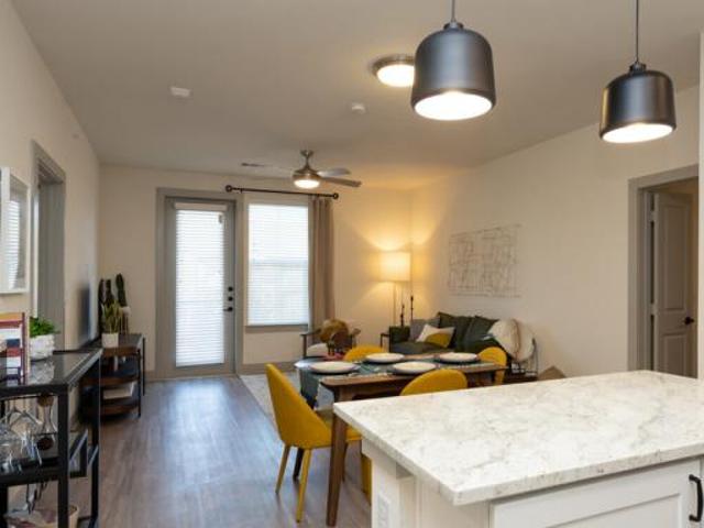 2 bedroom, Austin TX 78744 LS77112577