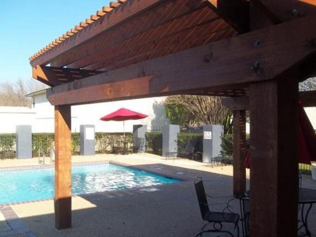 2 bedroom, Austin TX 78741 LS77112550