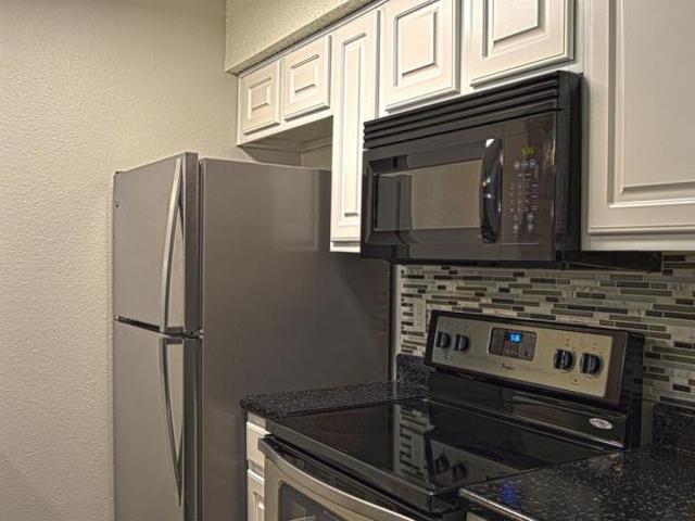 2 bedroom, Austin TX 78757 LS77114180