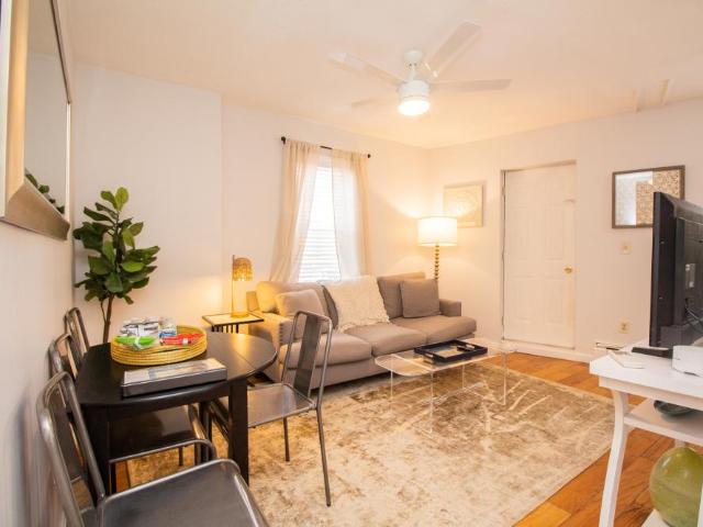 2 bedroom, Boton MA 02120 85293666