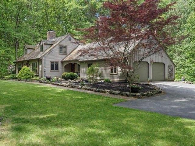 2 bedroom, Boxford MA 01921 LS102860077