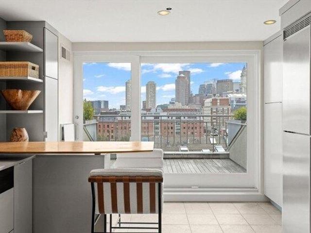 2 bedroom, Boston MA 02109 102258880