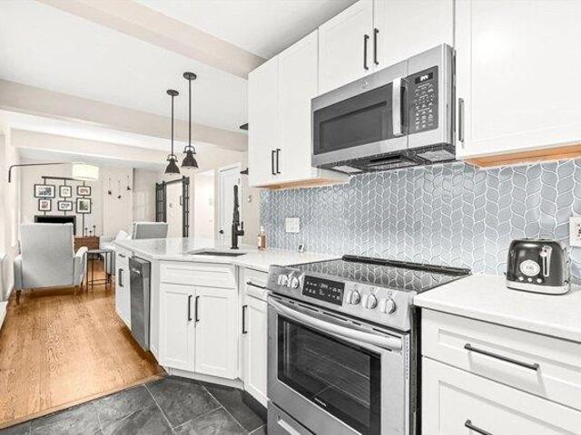 2 bedroom, Boston MA 02109 102410370