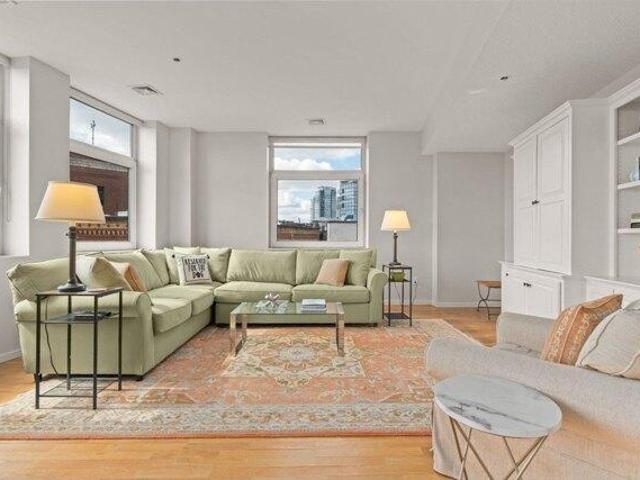 2 bedroom, Boston MA 02109 102595651