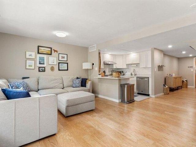 2 bedroom, Boston MA 02109 104690036