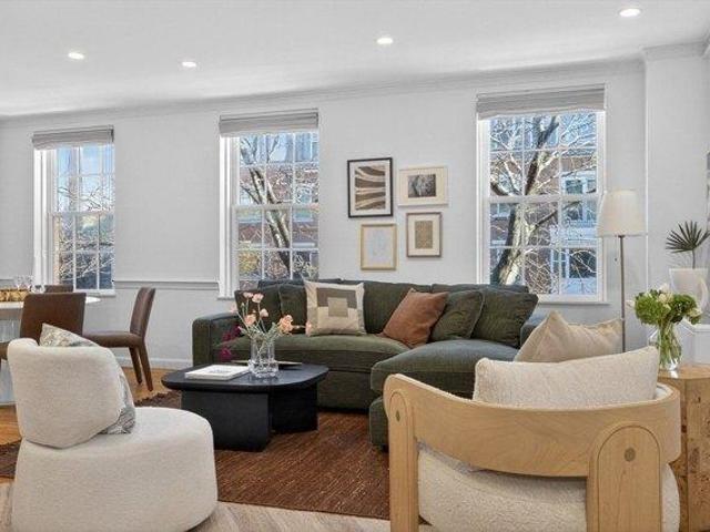 2 bedroom, Boston MA 02114 104567677
