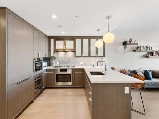 2 bedroom, Boston MA 02114 104790150